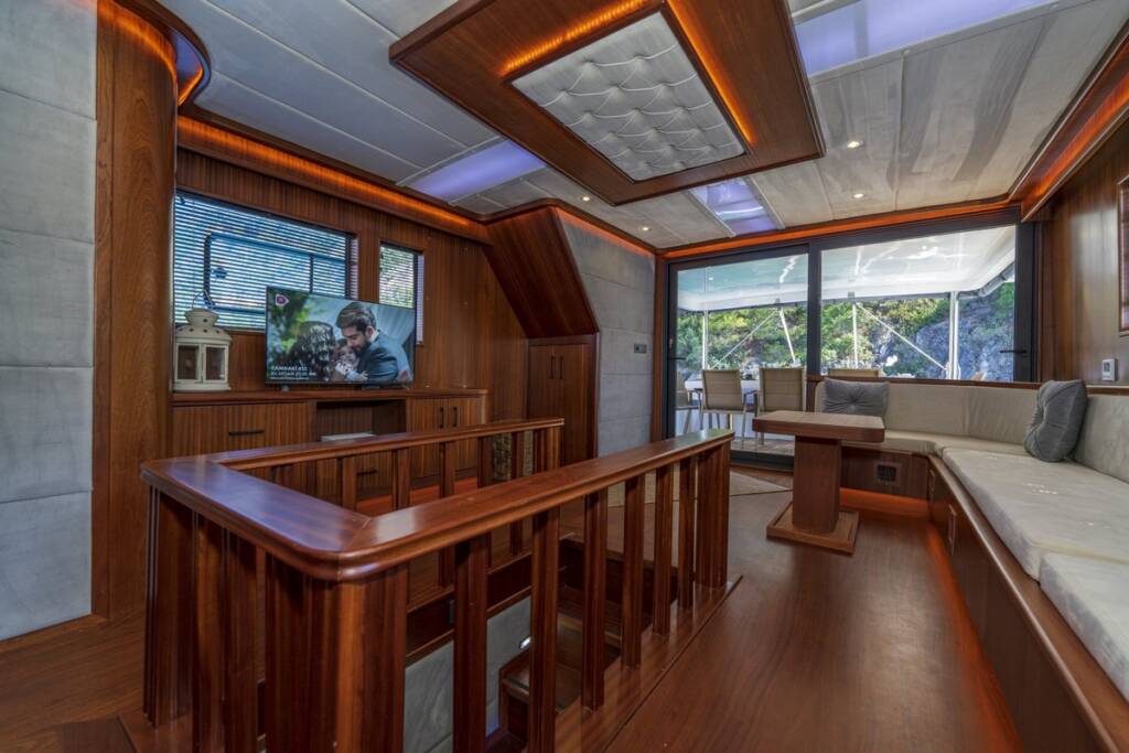 Trawler Oggusto - Luxury Trawler Yacht Charter in 2025