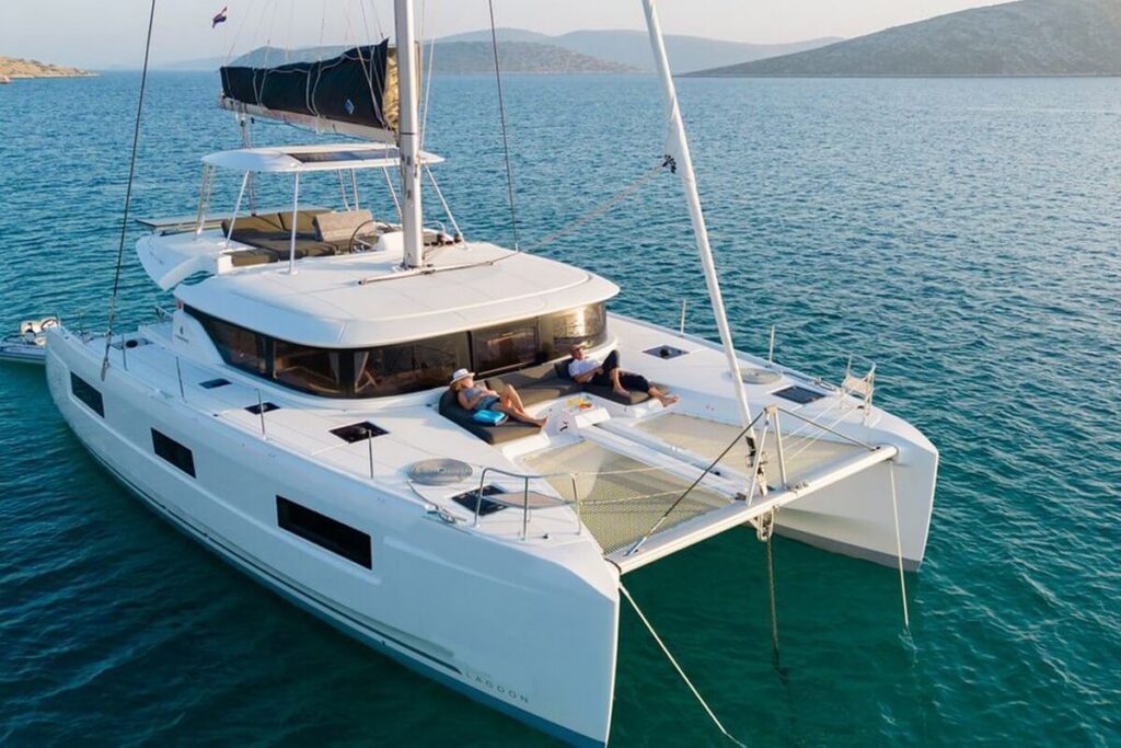 Catamaran Lagoon 46 Hydra - Rent Catamaran in Turkey